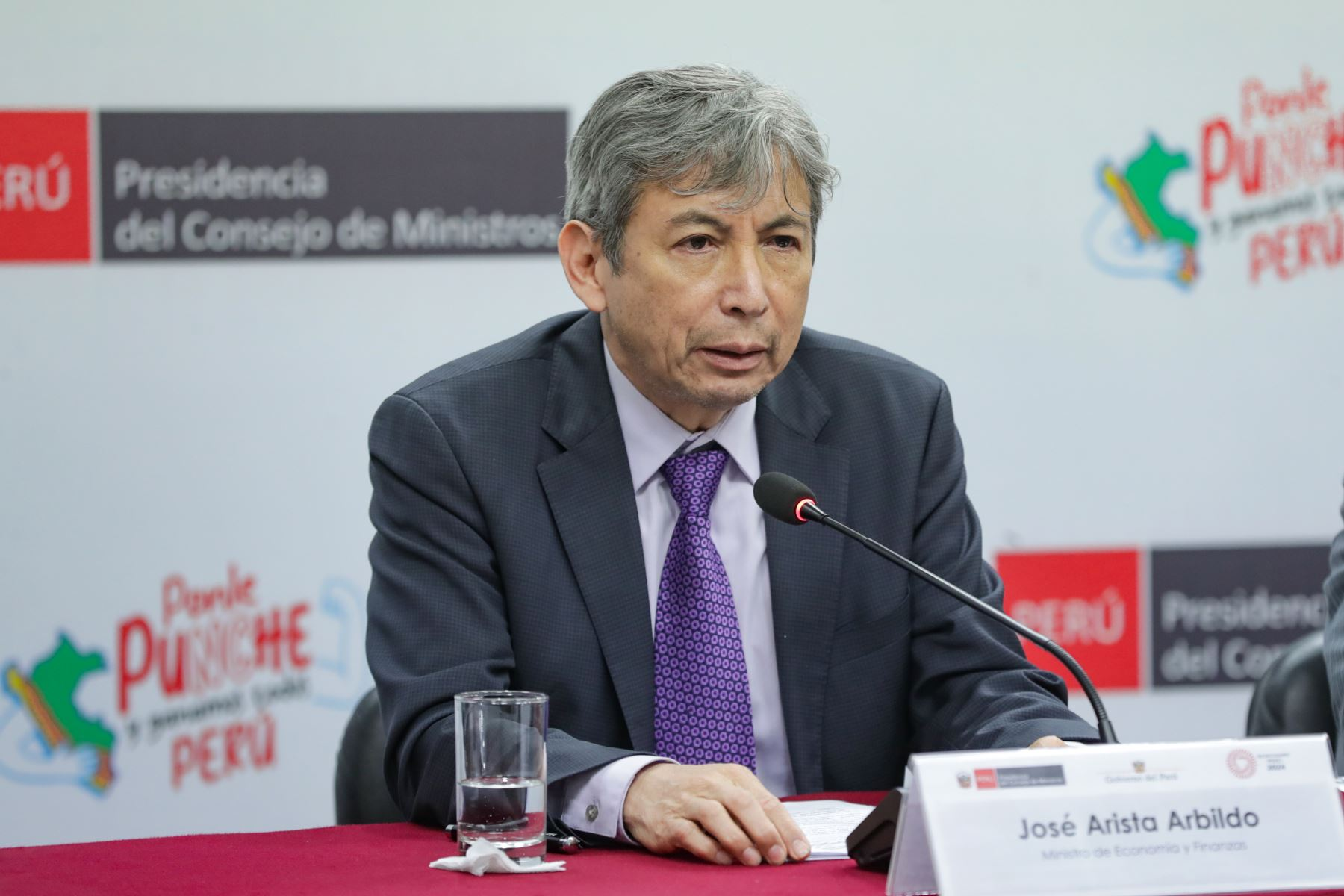 El MEF proyecta un fuerte crecimiento económico para Perú entre ...